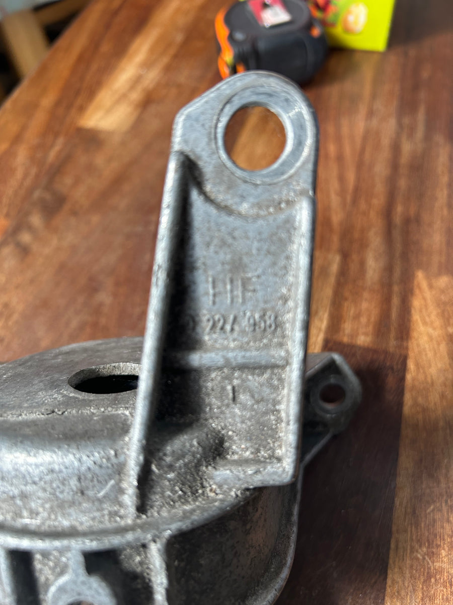 Used Genuine Offside (Drivers/Right) Engine Mount – Evotec Tuning UK ...